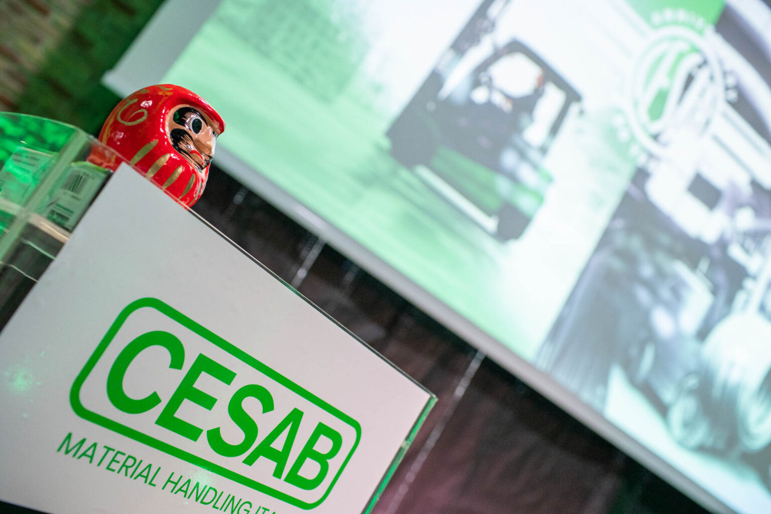 Cesab Material Handling Italia - Cesab Material Handling Italia